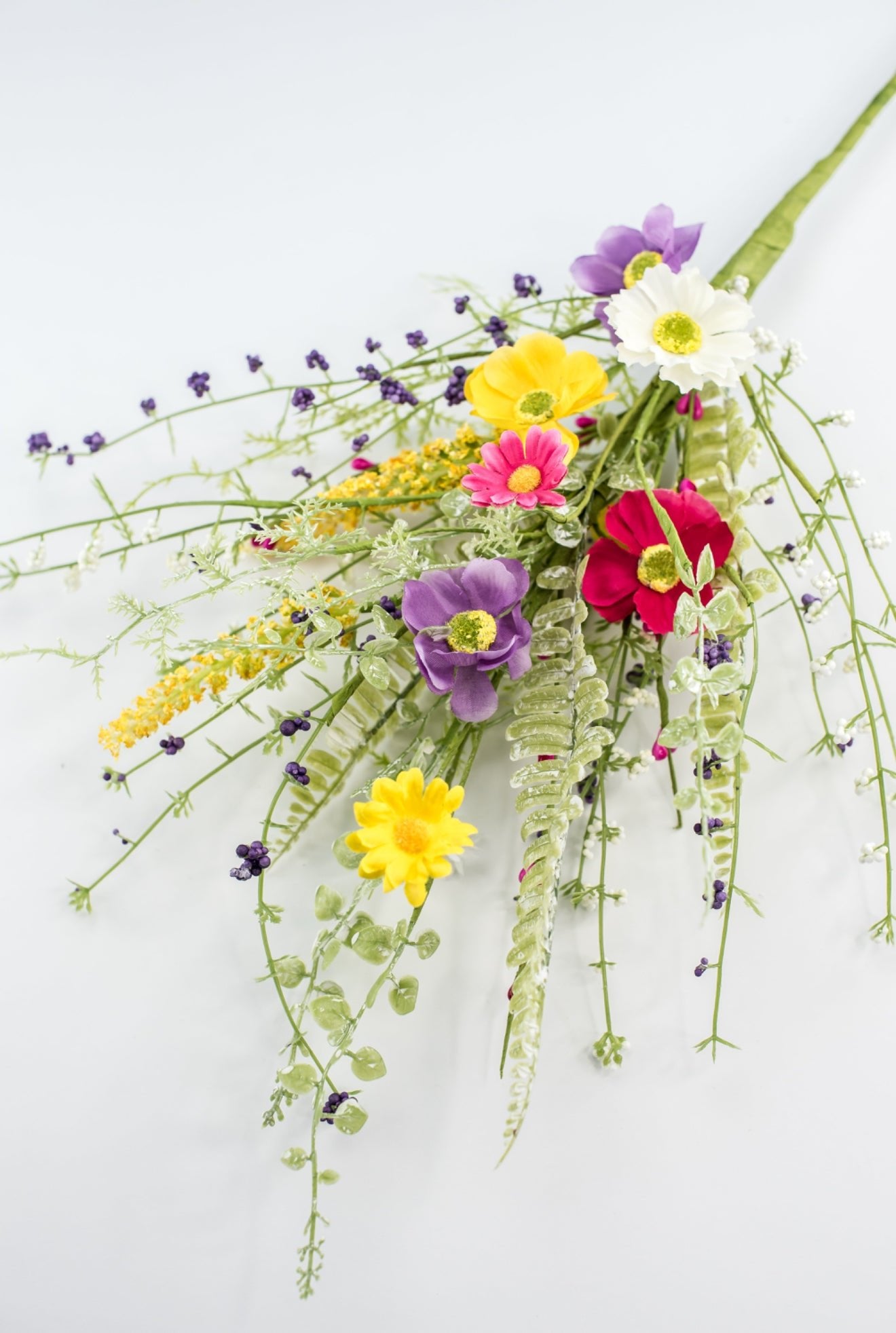 Daisy and poppy mixed spray - Greenery Market