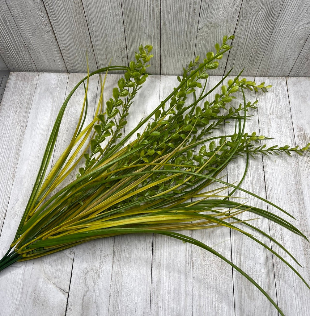 Mixed grasses and boxwood greenery bush x 23” - Greenery Market