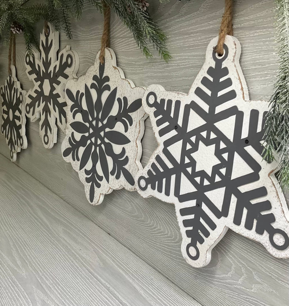 Wooden snowflake sign - Greenery Market